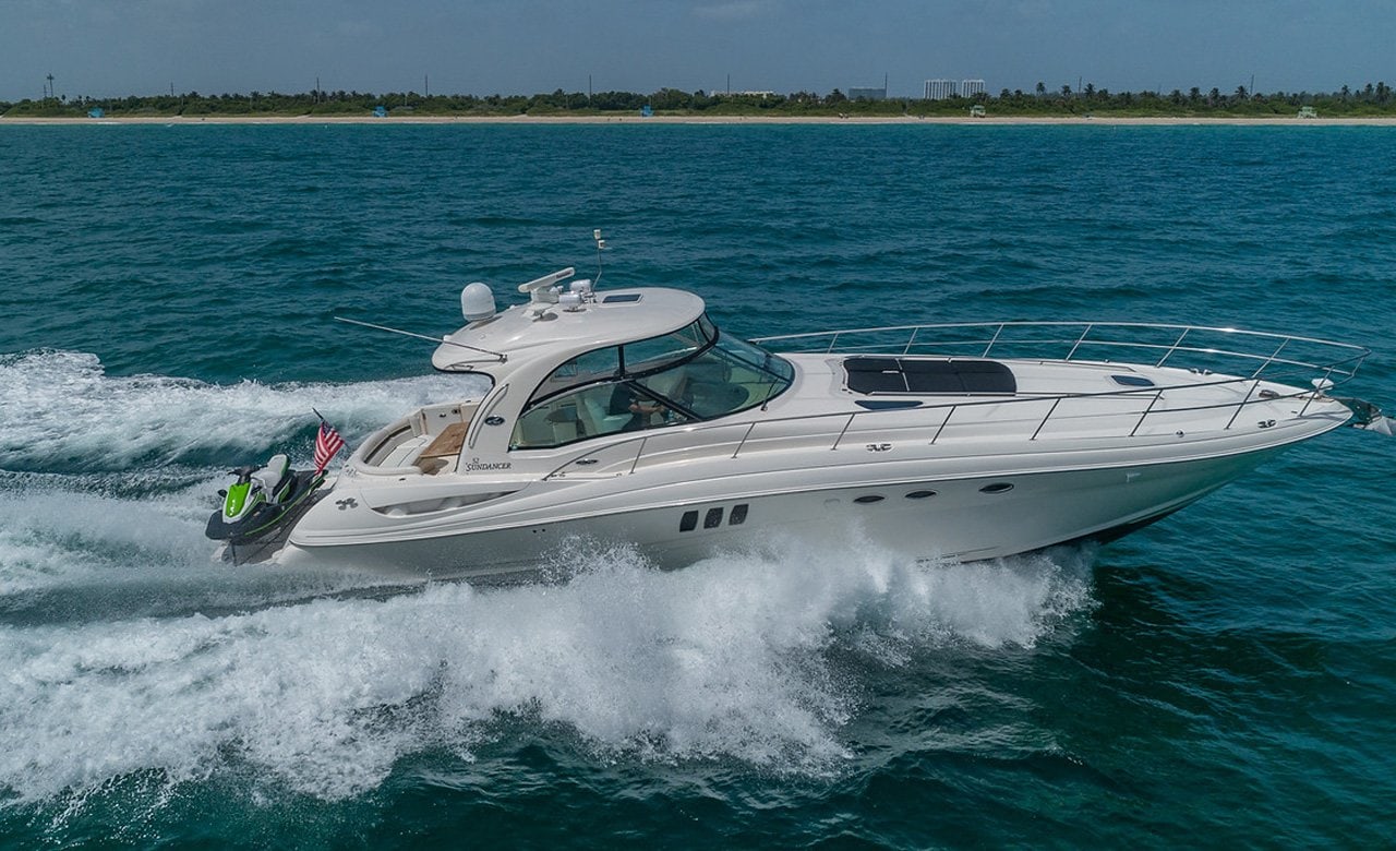 55' Sea Ray Sundancer • Miami Boats Rental
