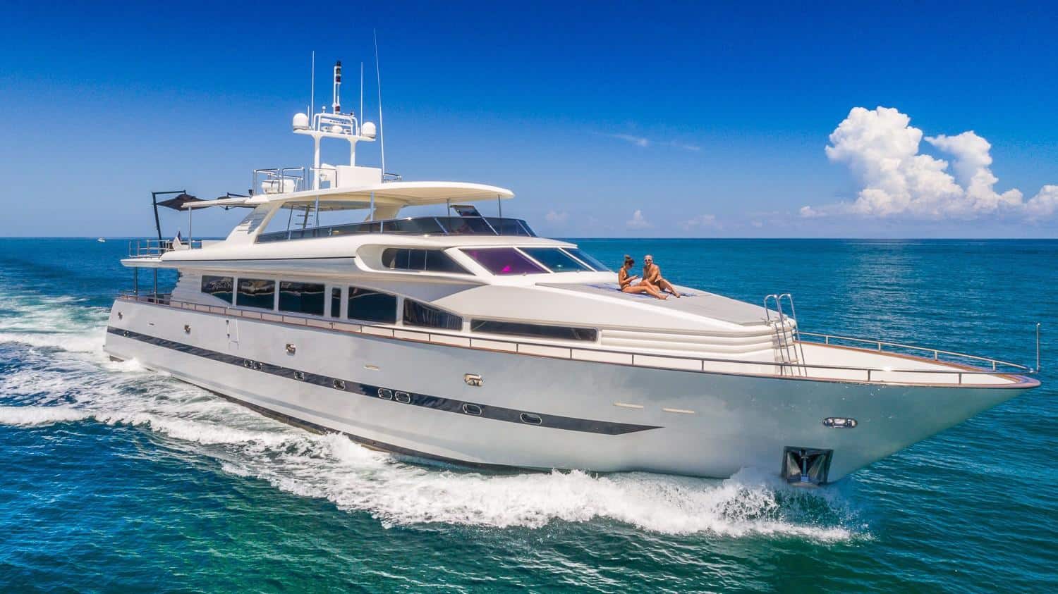 110' Horizon Nirvana • Luxury Yacht Charter in Miami, FL