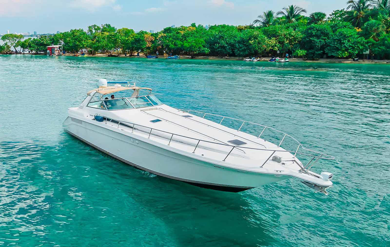 50' Sea Ray Sundancer | Yacht and Boat Rental in Miami, FL