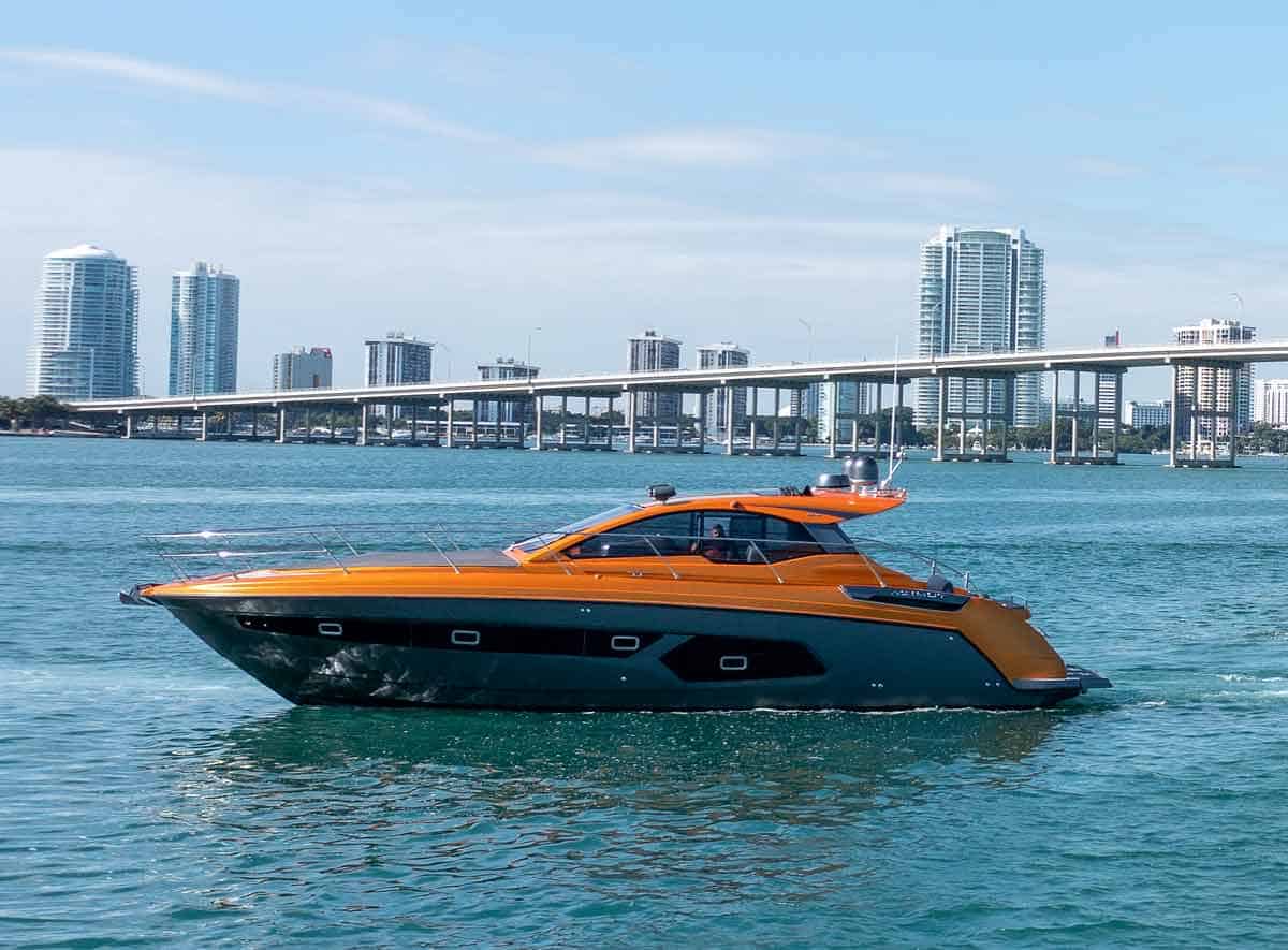 48' Azimut Onkor • Miami Boats Rental