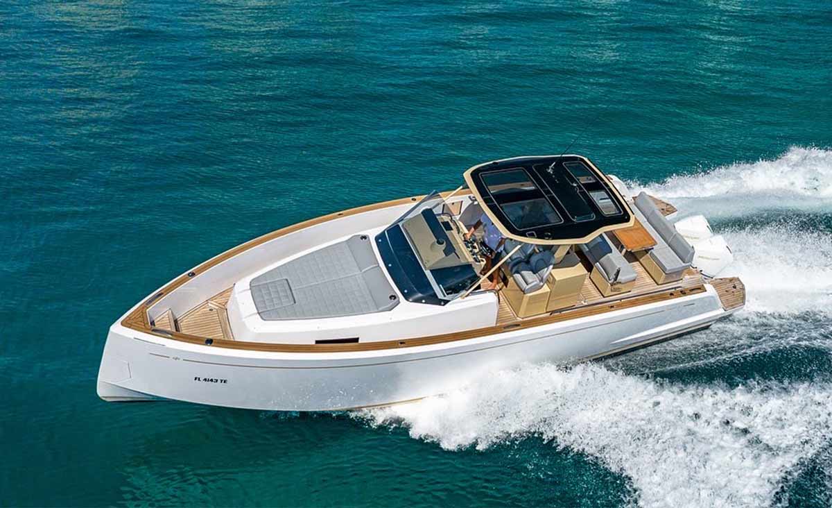 Luxury Yacht 38' PARDO 2022 • Miami Yacht & Boat Rentals